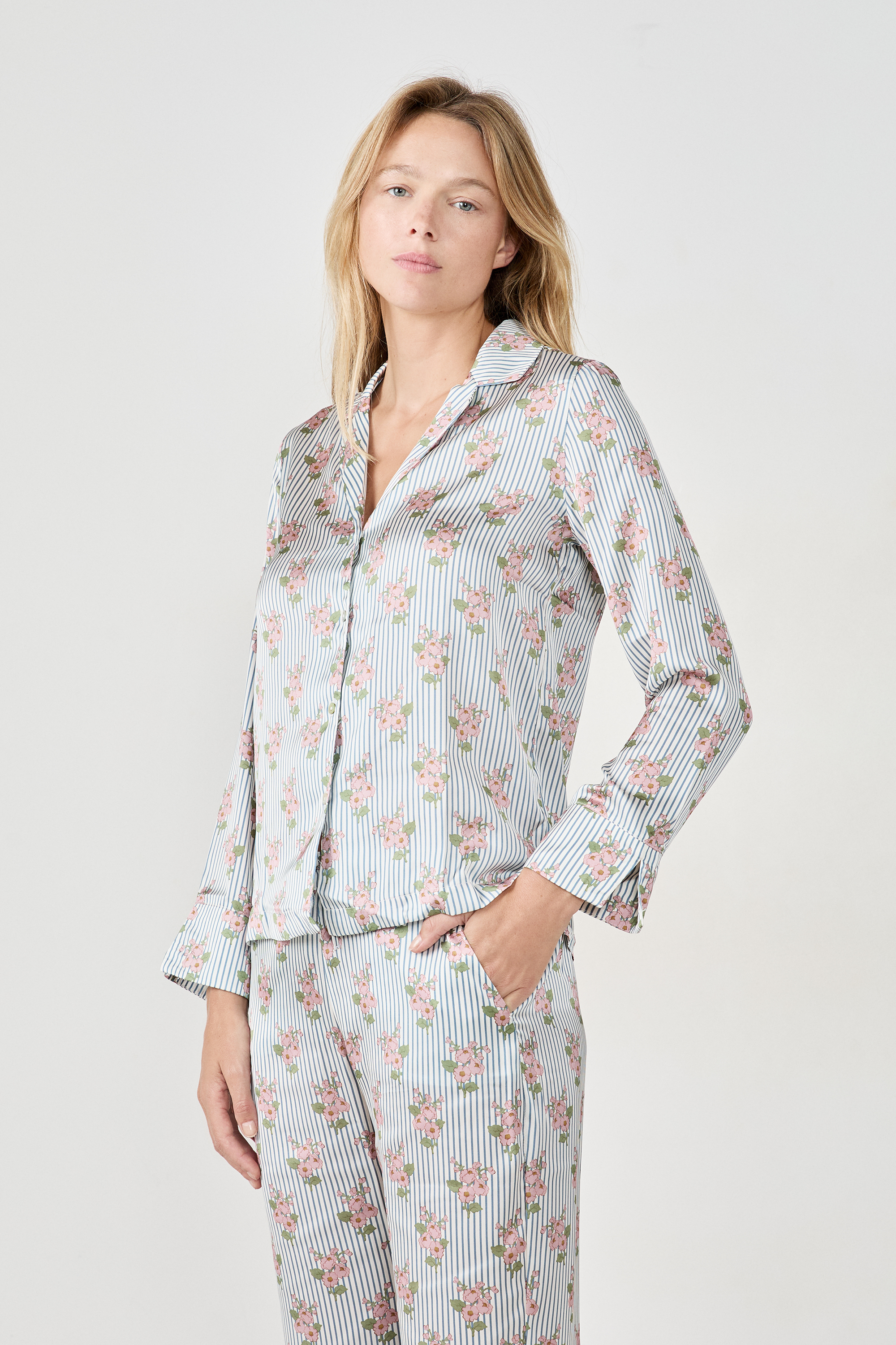 Chemise de pyjama satinée à motifs fleurs BLOOM IMP FD BLANC - ETAM